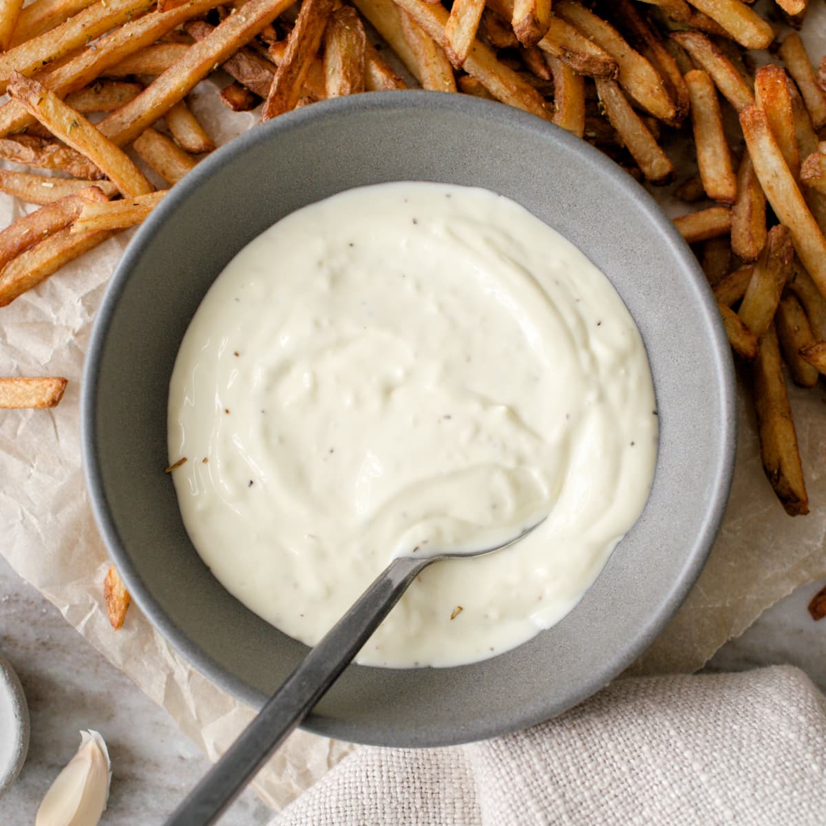 Easy Garlic Mayonnaise Recipe